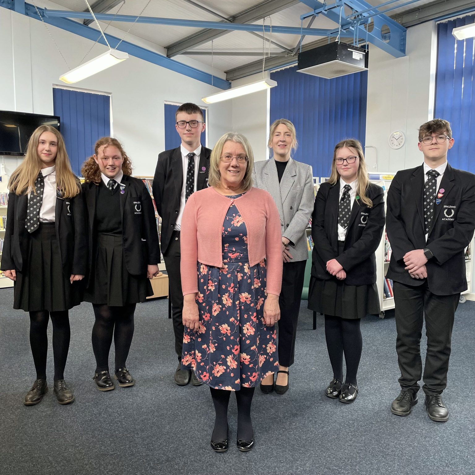 School Librarian retires after issuing 500,000 books over 30 years ...