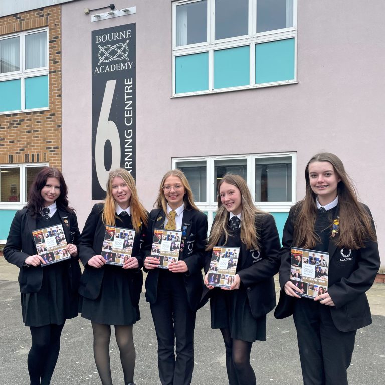 Sixth Form visits help prepare Year 11 students from Spalding Academy ...