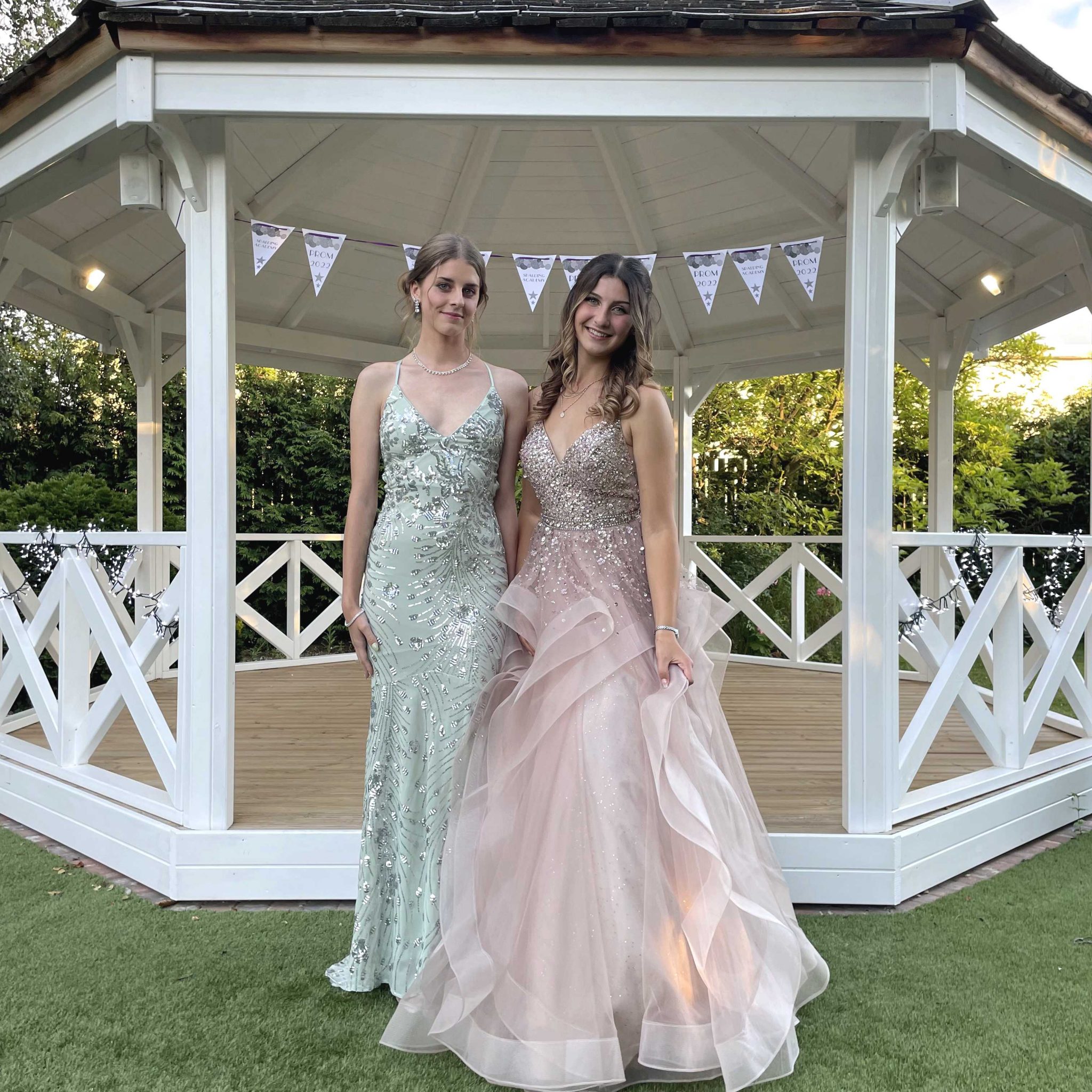 Year 11 celebrate in style at their end of year Prom – Spalding Academy